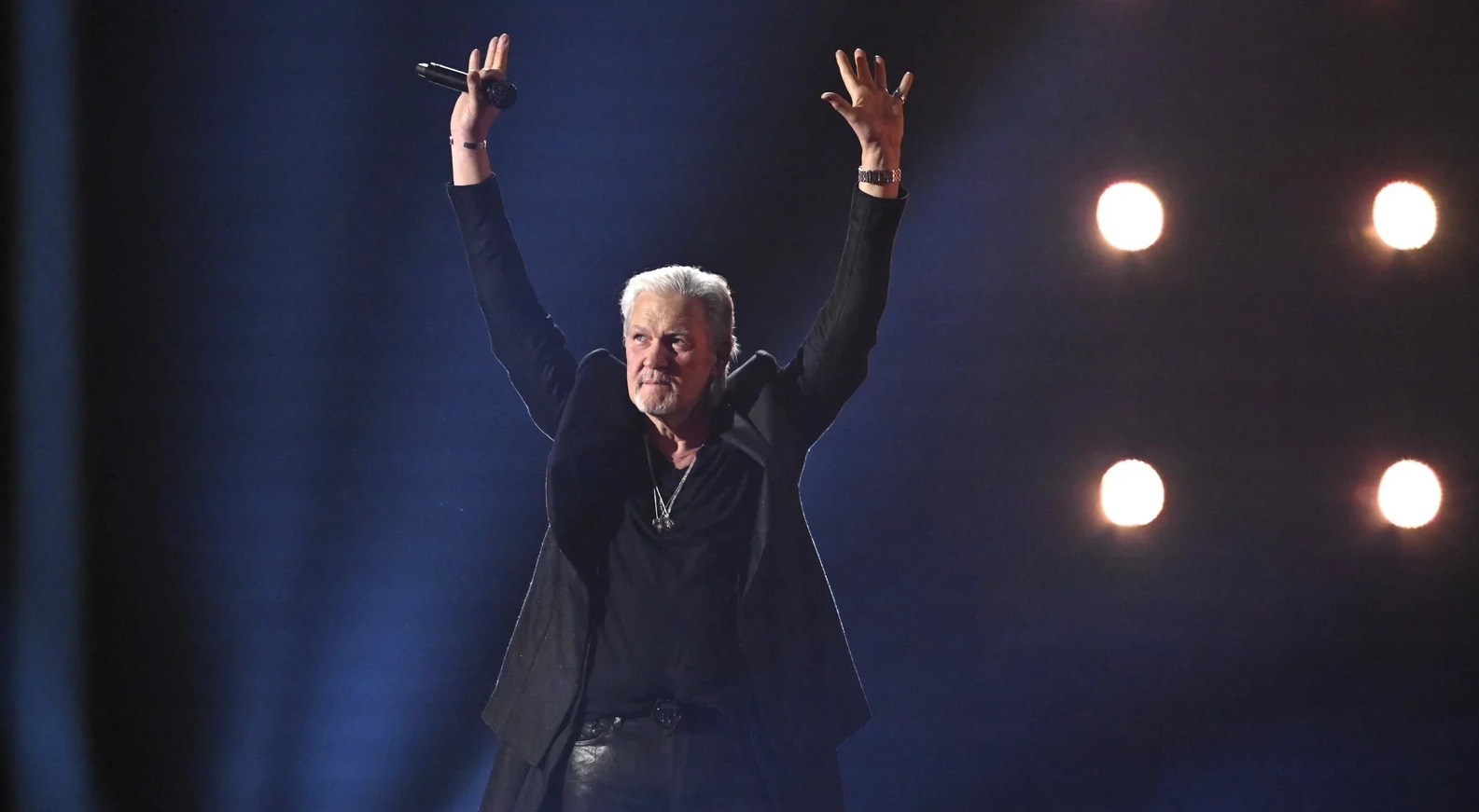 Johnny Logan Merch - Contact